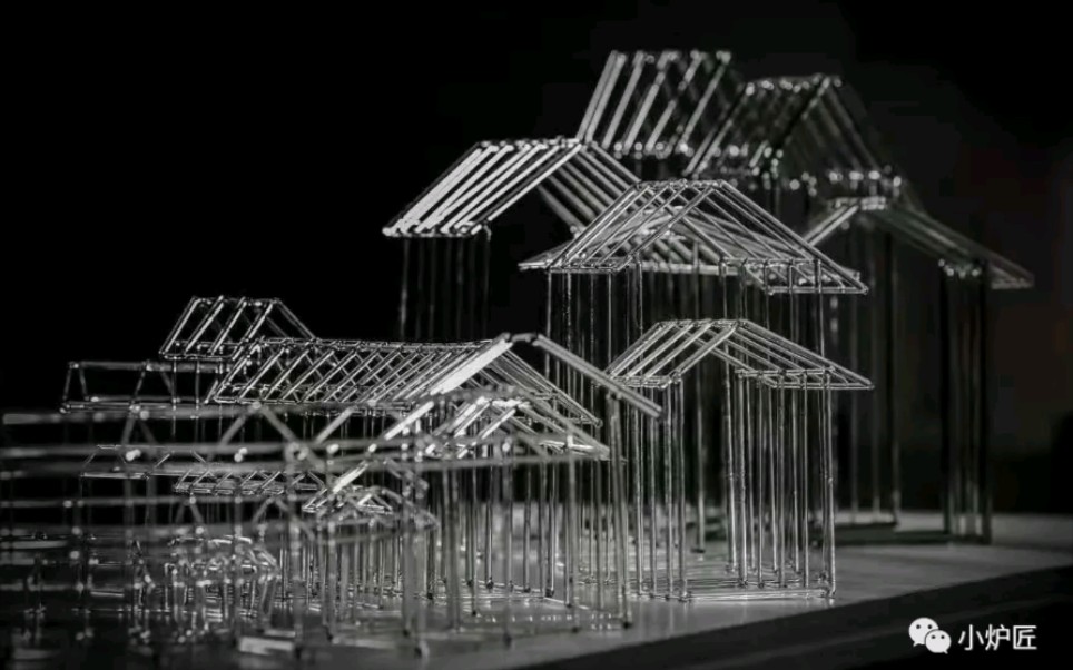 买不起房子用灯工玻璃做个土楼住