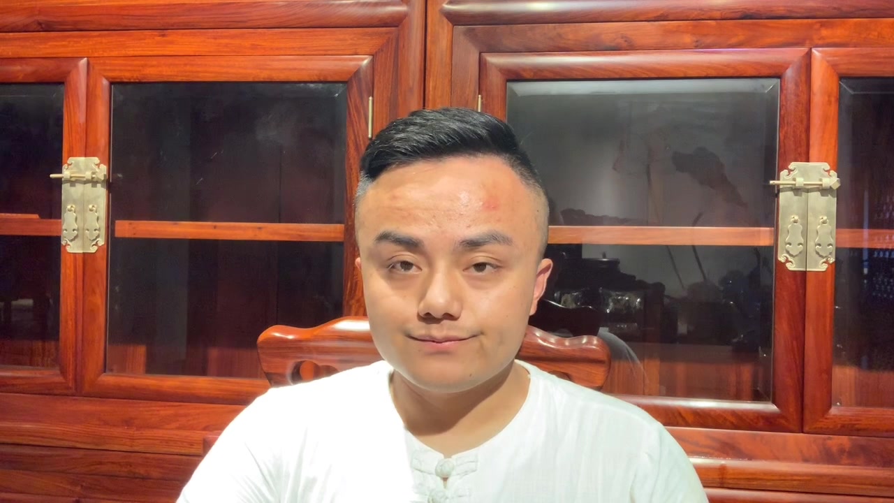 缅甸花梨家具,烫蜡好还是油漆好?拜访从业20年的前辈得出答案