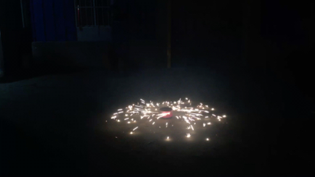 复刻把ccb羽绒服烧出来一个洞的烟花