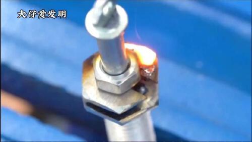 九零后小伙闲暇之余搞出了五个发明,不仅实用性强,而且设计精巧