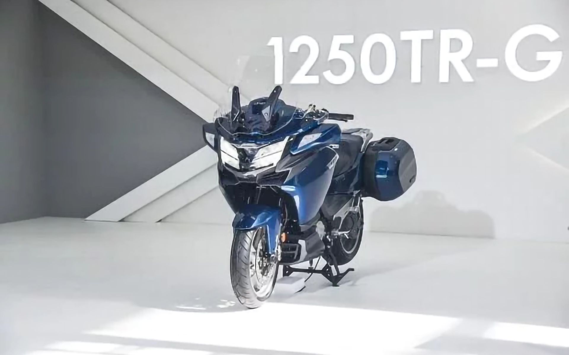 国产最大排量摩托车!春风1250TR-G先睹为快