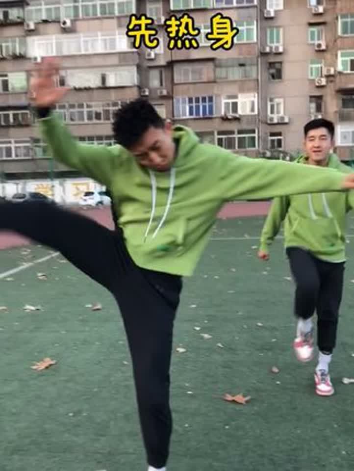 我们训练的样子是不是很帅很冷酷?