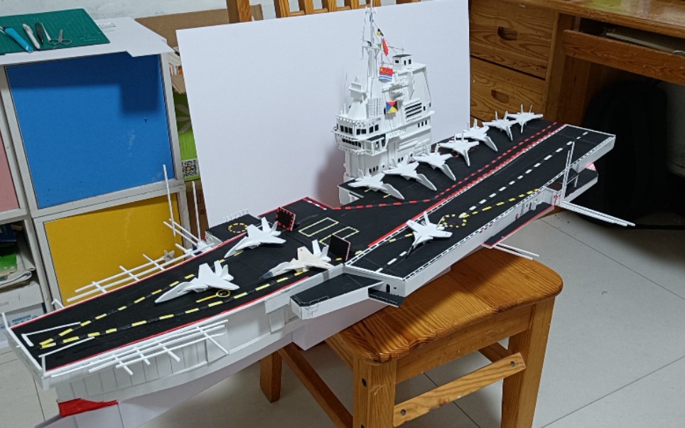 制作央妈眼中的小渔船.→雪弗板制作1:200山东舰模型