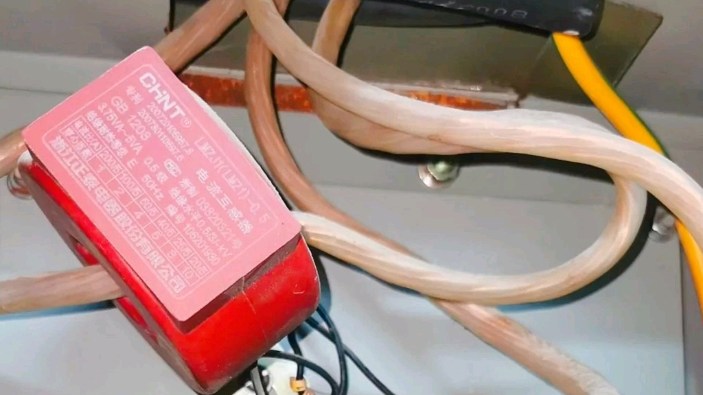 才知道,原来电表有2种接线方法,难怪很多人不知道互感器怎么接