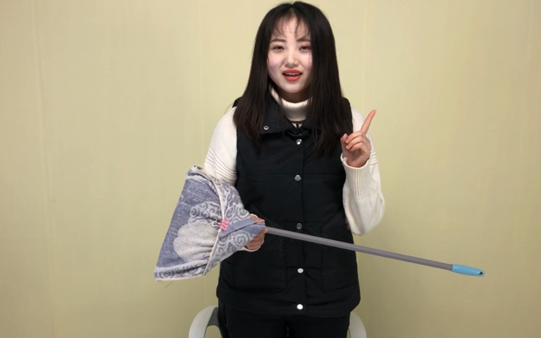 拖把不用买,家政阿姨教我2分钟自制拖把,简单又实用