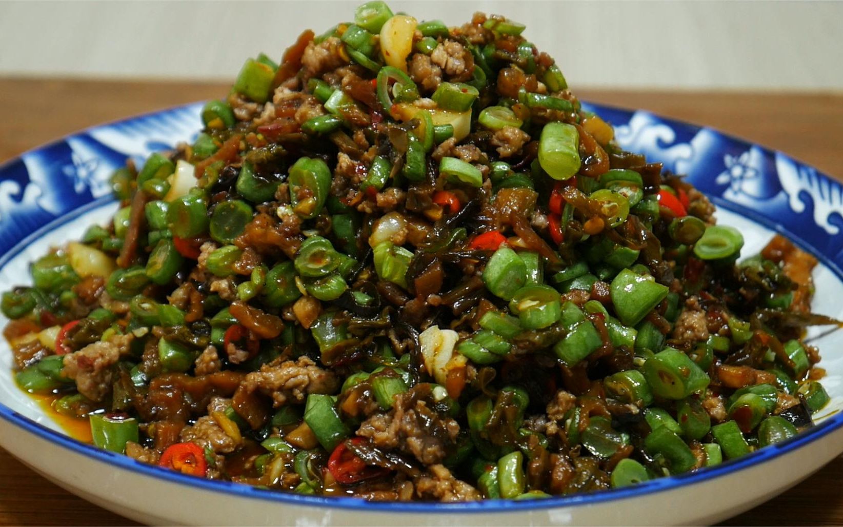 湘菜大厨教你一道特色下饭菜,做法简单易学,配上米饭能吃三大碗