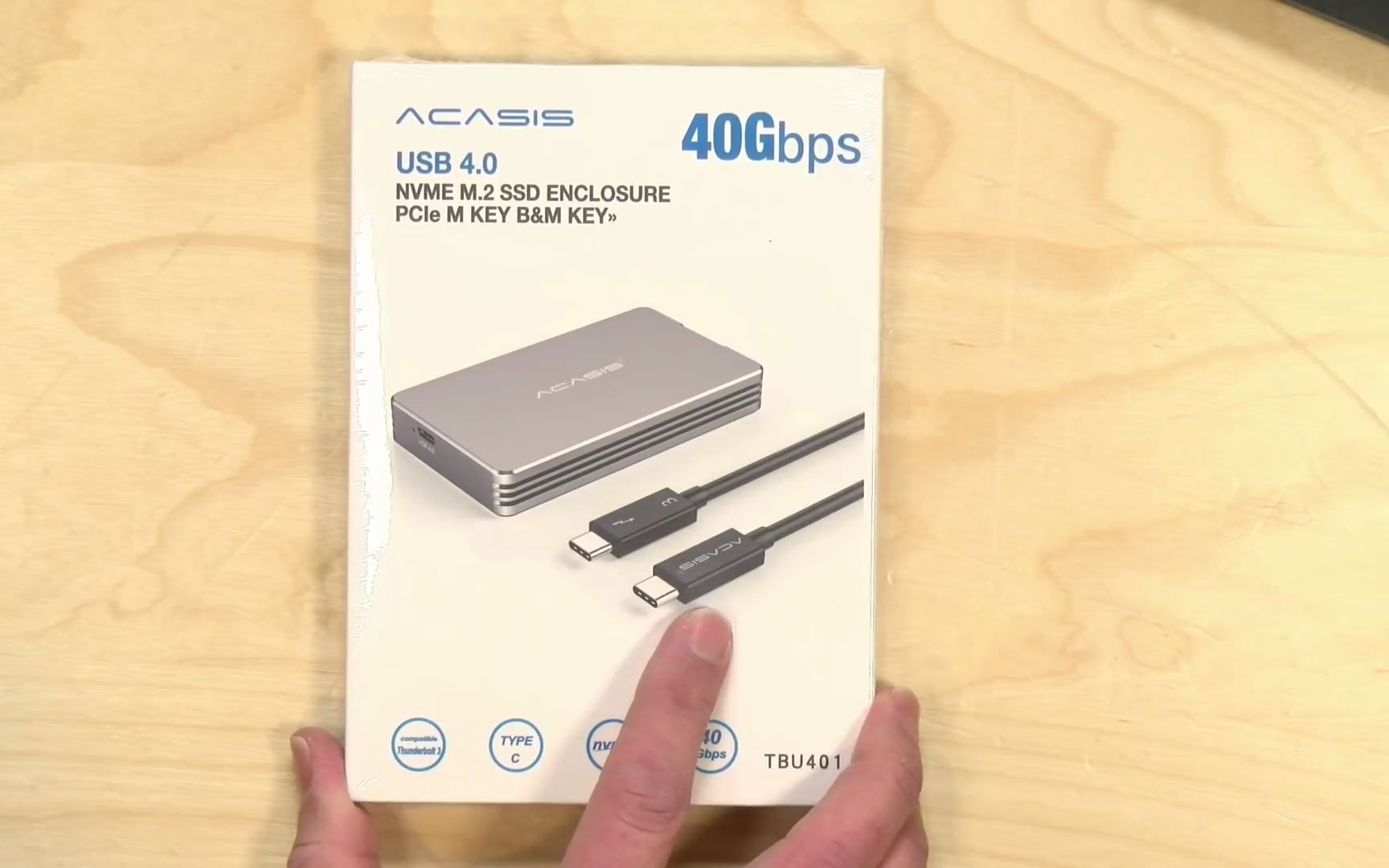 ...AND USB 4 Drive NVME Enclosure (阿卡西斯移动硬盘盒测评)