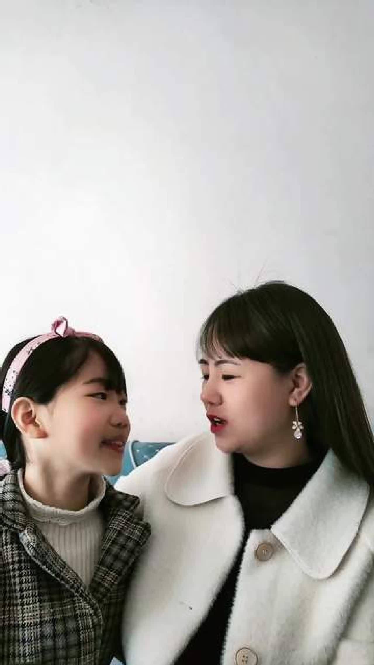 第二次教妈妈对口型,说好的谁笑了谁洗碗#母女合拍