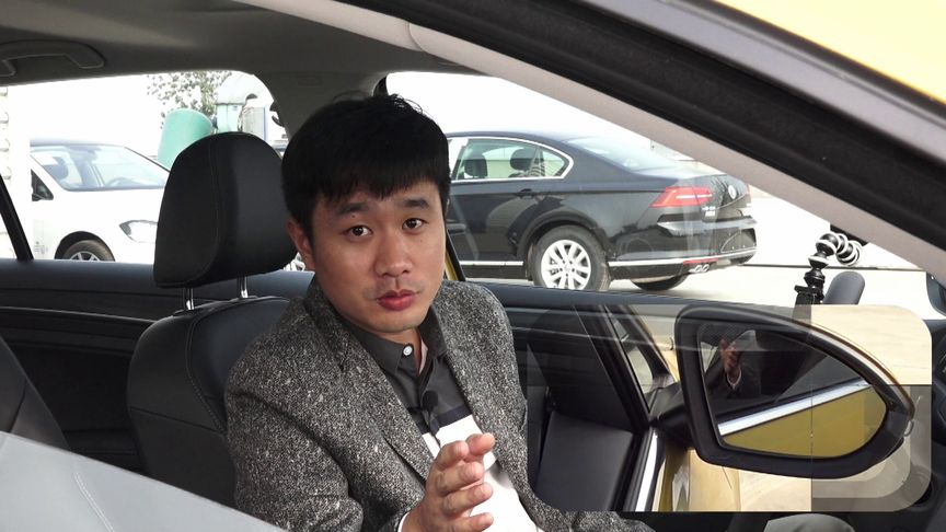 2018款高尔夫功能解析之倒车时反光镜记忆下翻,扔掉说明书038-11