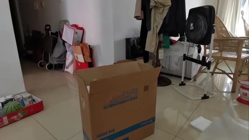 格力电风扇开箱安装一体完成,很好用