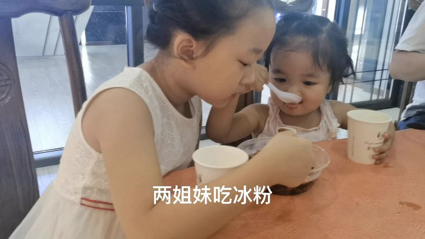 装修妹妹把电话手表带出去掉了,你们带孩子出门会不会掉东西呢?