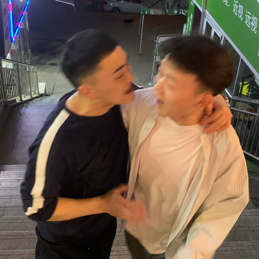 笑沣沣 