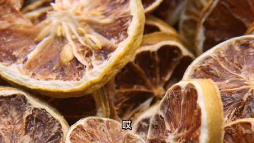 干柠檬片泡水3大误区!90%的人都做错了,这样喝才营养又健康