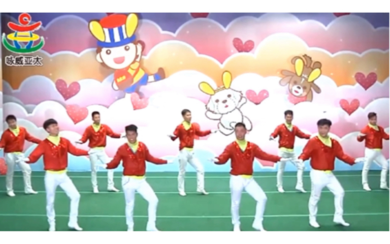 幼儿园体操《摇摆摇摆》,跳得太有激情啦,看得我都想跳