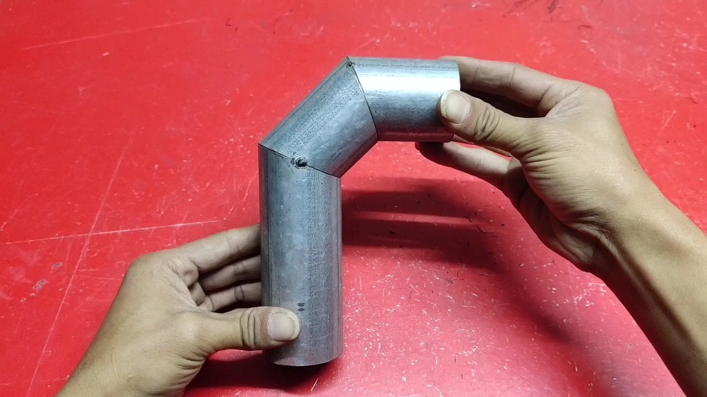 圆管90度三节弯头这样制作,这种方法简单实用,真的是涨见识了!