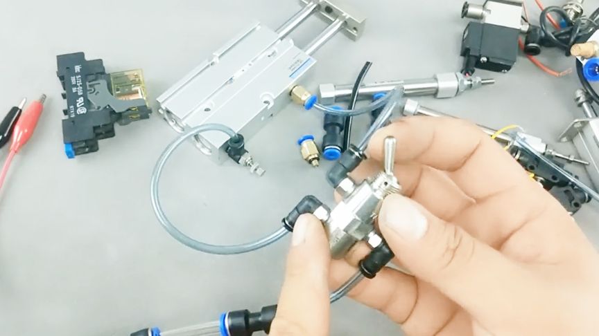 气缸手动和自动演示及工作原理讲解