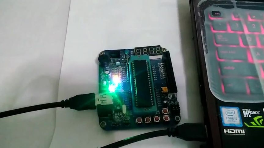 基于51单片机用C语言编写程序驱动流水灯(LED)演示