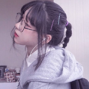 许司秋 