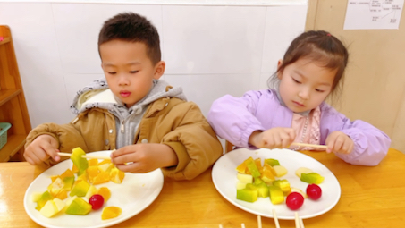 元宵节除了吃元宵,冰糖葫芦也是少不了啦