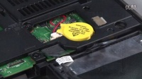 ThinkPad P50移动工作站拆解:纽扣电池拆卸