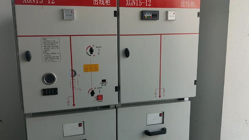 高低压配电柜及变压器的配电室