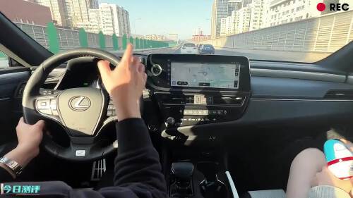 开了雷克萨斯ES再开朋友的沃尔沃S测差距明显
