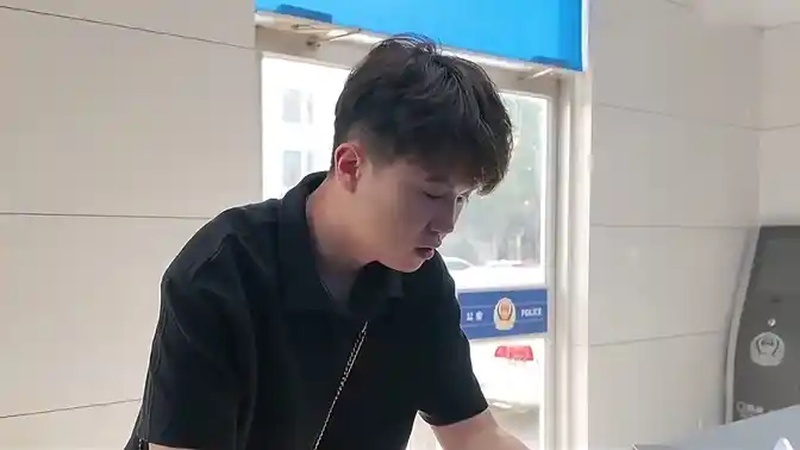 26好闺蜜借20000块不还,还假装微信被盗,开口却直接露馅丨纪实