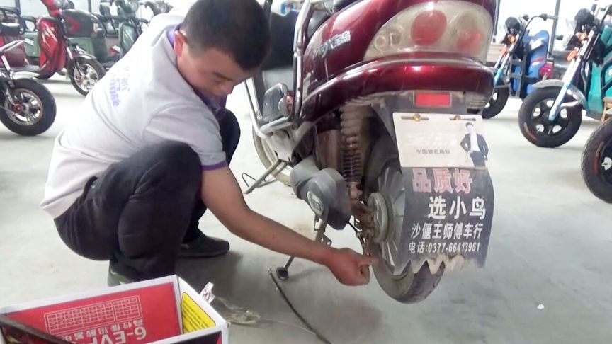 电瓶车刹车不灵,不用钱就能搞定,老师教你换根线跟新车一样好用