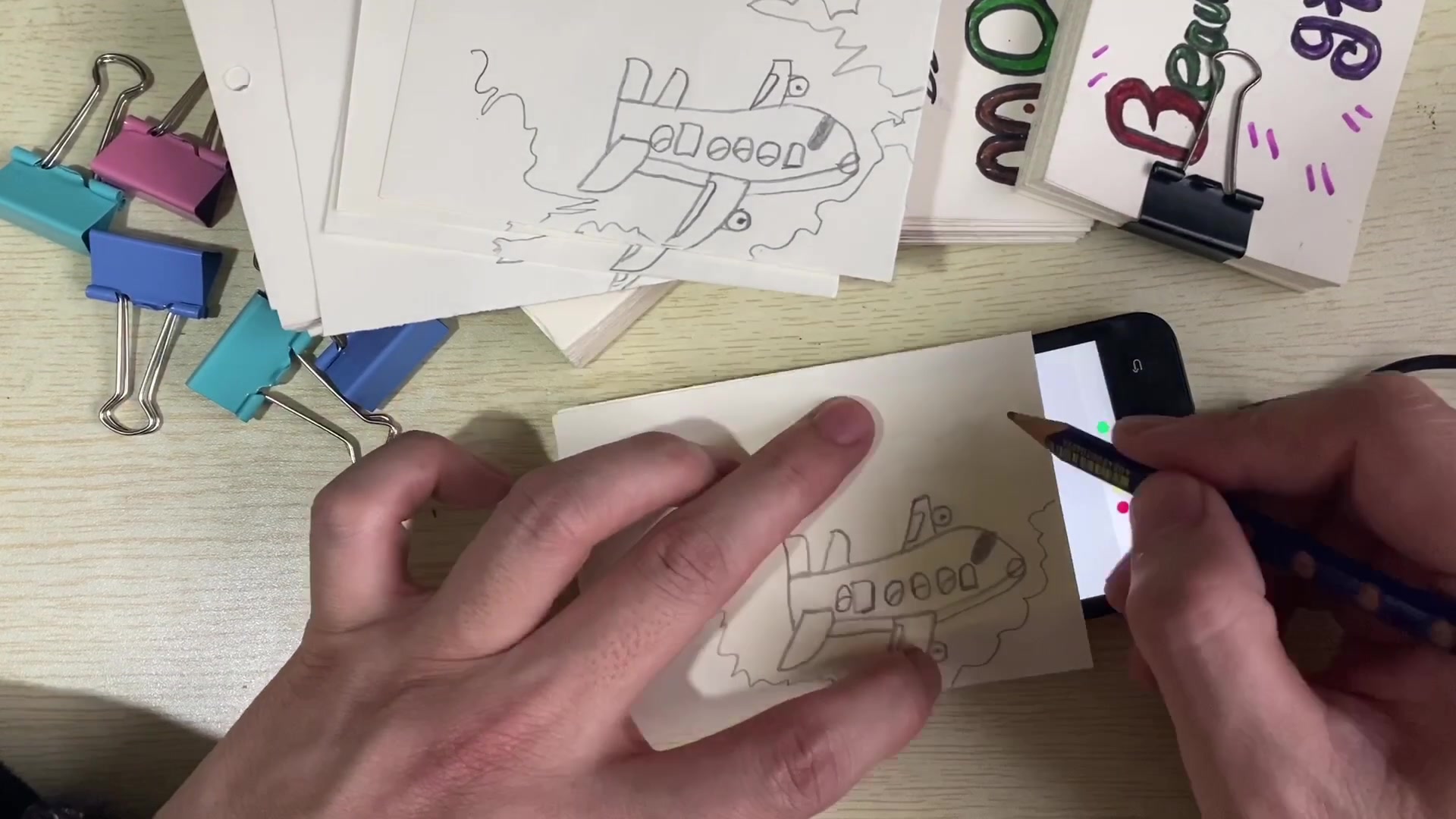 非常有趣和简单,如何制作一个手翻书,让飞机这个单词变成飞机的动画!