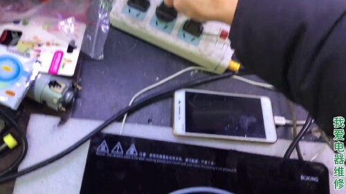 电磁炉不开机没有5V电压,按照步骤检查几分钟就能修好。知识青年