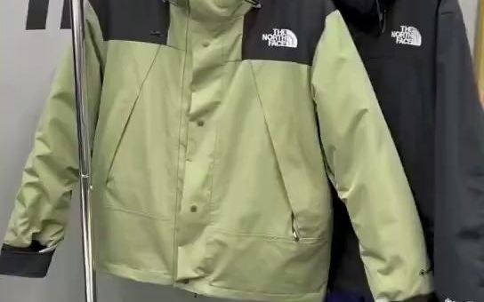 解析下北面1990冲锋衣怎么和1996羽绒服合体,性价比非常高