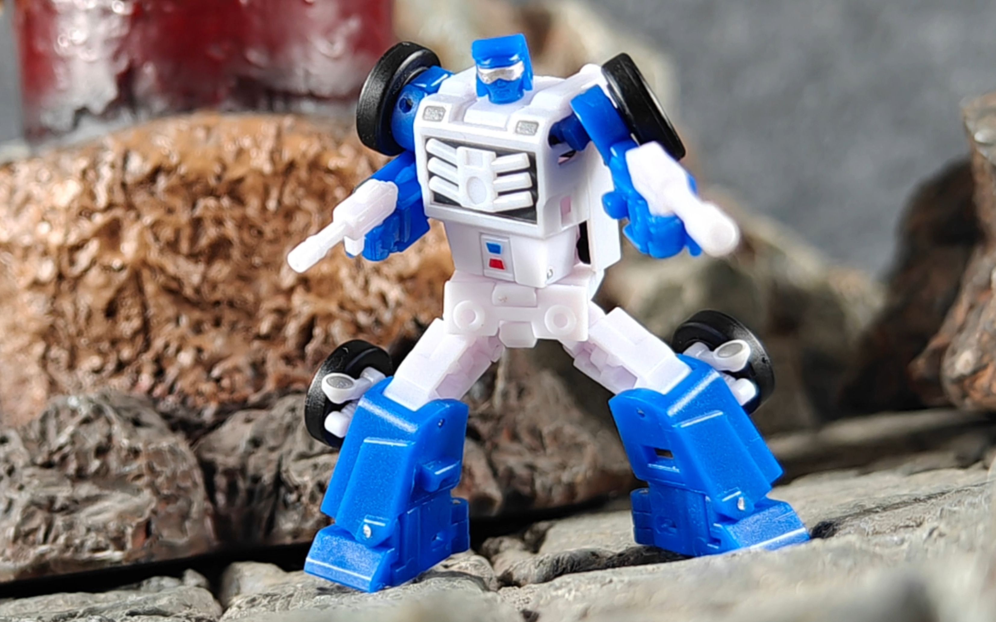 极小变形不含糊!蒙皮猴 极小变形金刚 G1 巨浪/小蹦蹦