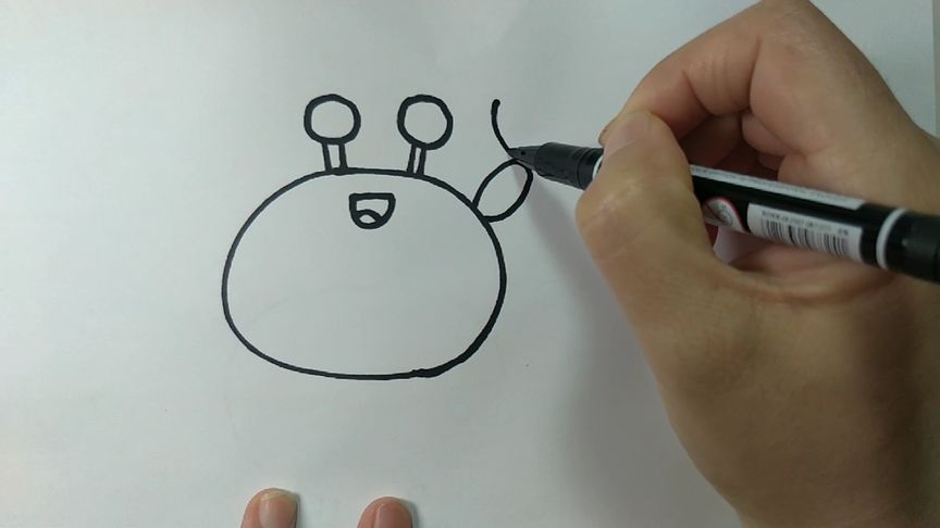 今天带来了螃蟹简笔画,小朋友们快跟爸爸妈妈一起画吧