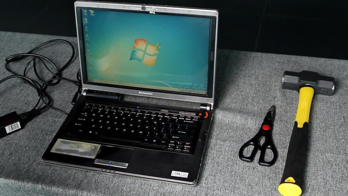 价值100块钱的二手笔记本电脑,到底能不能玩英雄联盟这种游戏