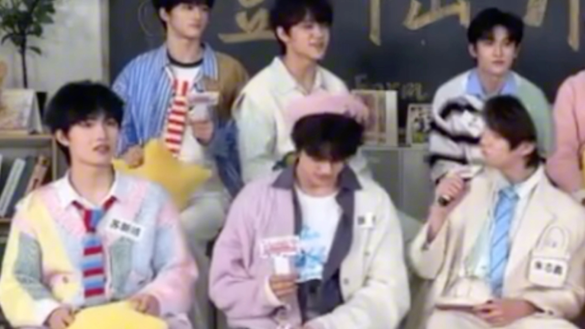 苏朱/朱苏 TF家族三代直播互动加单人part(替大家确认过了铲棍依旧...