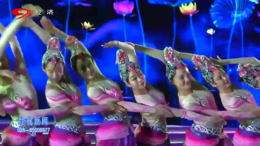 中秋夜:万人赏月诵中秋 领略传统文化魅力