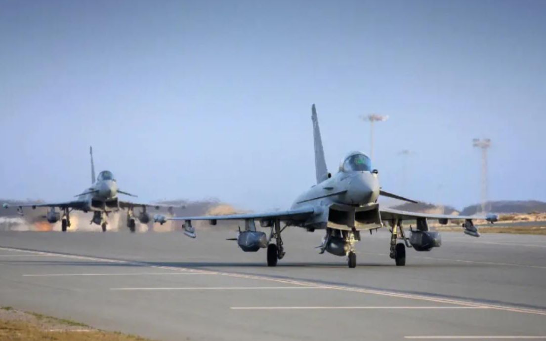 英派3架战机直逼俄边境,俄反手部署核武,欧恼羞成怒制裁白俄