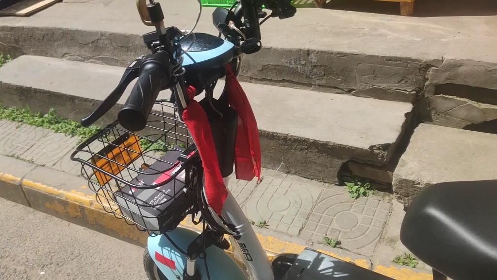 豪华款新国标电动车是什么样子的,今天带你看看值不值