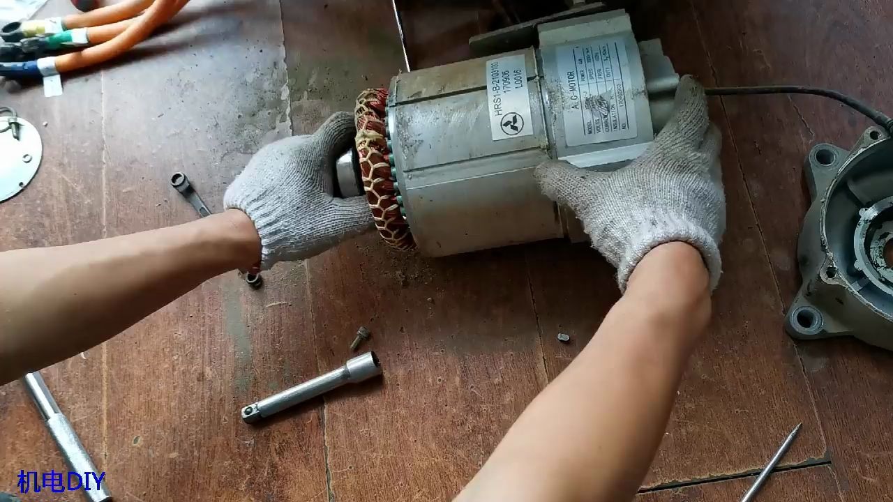 老年代步车4千瓦交流伺服电机拆解!
