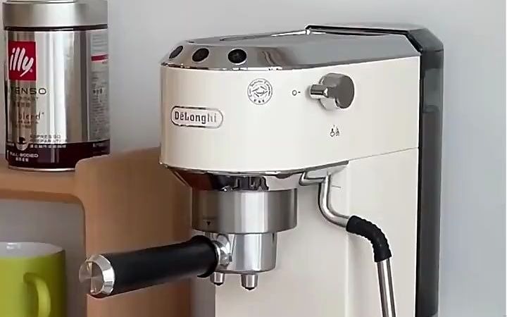 140_德龙(Delonghi)咖啡机 半自动咖啡机 意式浓缩 家用 泵压式 EC885...