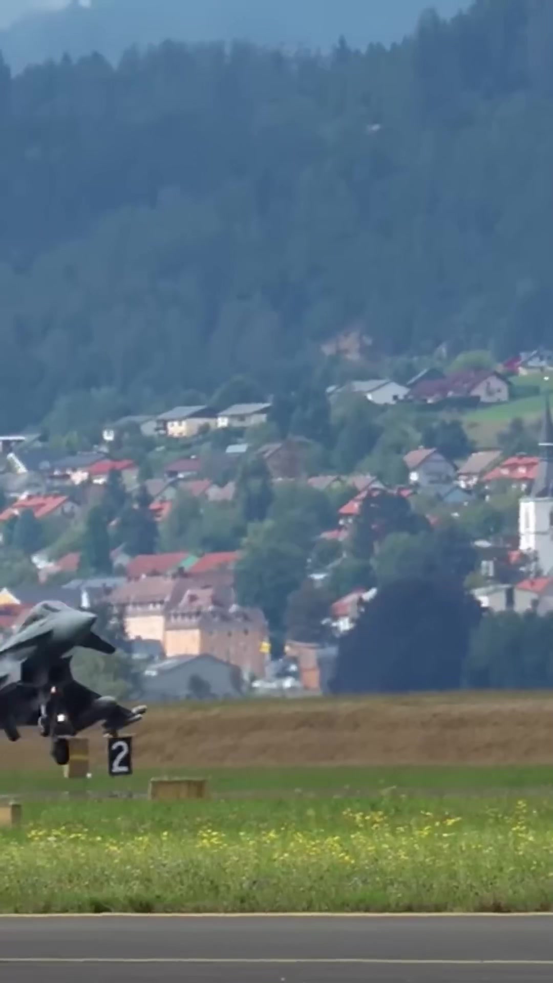 ...此时正值美军向约旦、卡塔尔等中东军事据点转移防空系统的时候,...