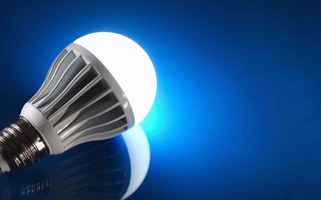 虚标家用led灯用电量误区,实际测量给答案,太阳能发电配置计算