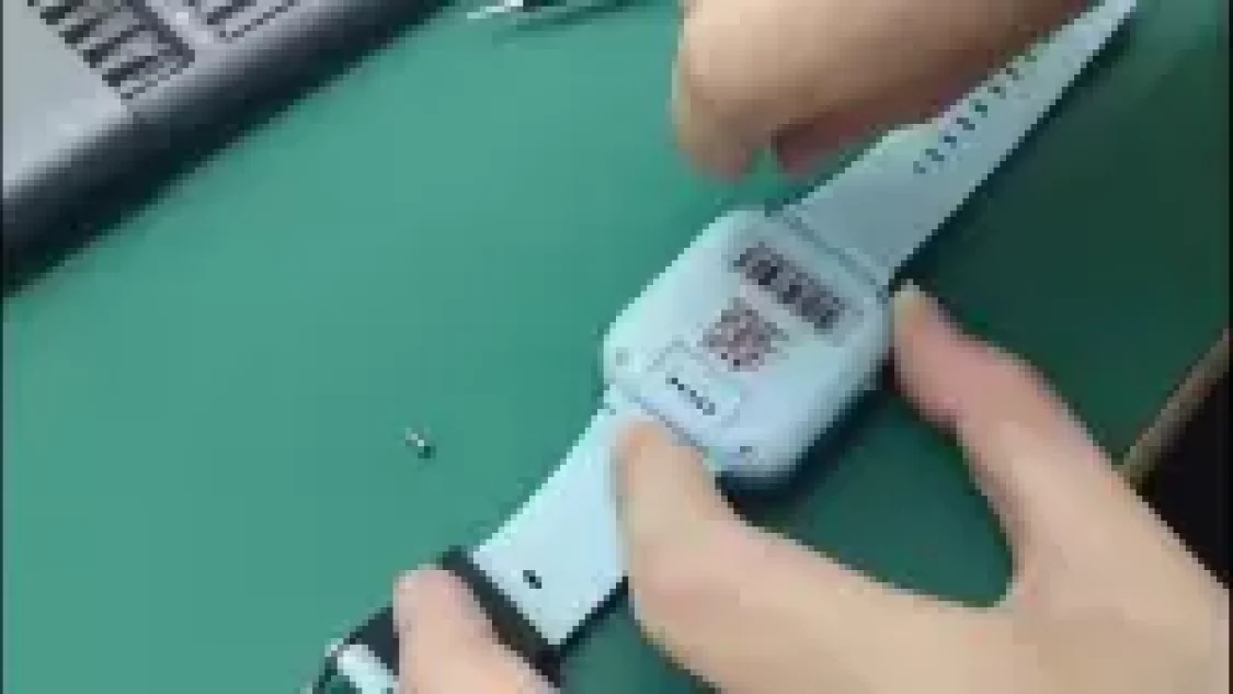 咪咪兔手表:装错卡《取卡视频》