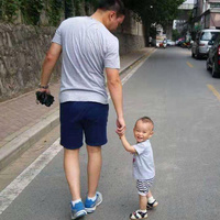 爷俩一起走过的日子