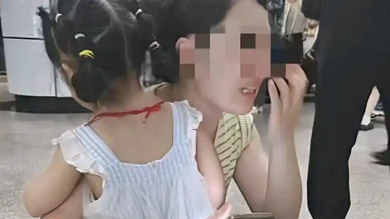上海地铁偶遇小女孩撞脸亲生女儿试管婴儿妈妈该不该继续探寻谜团