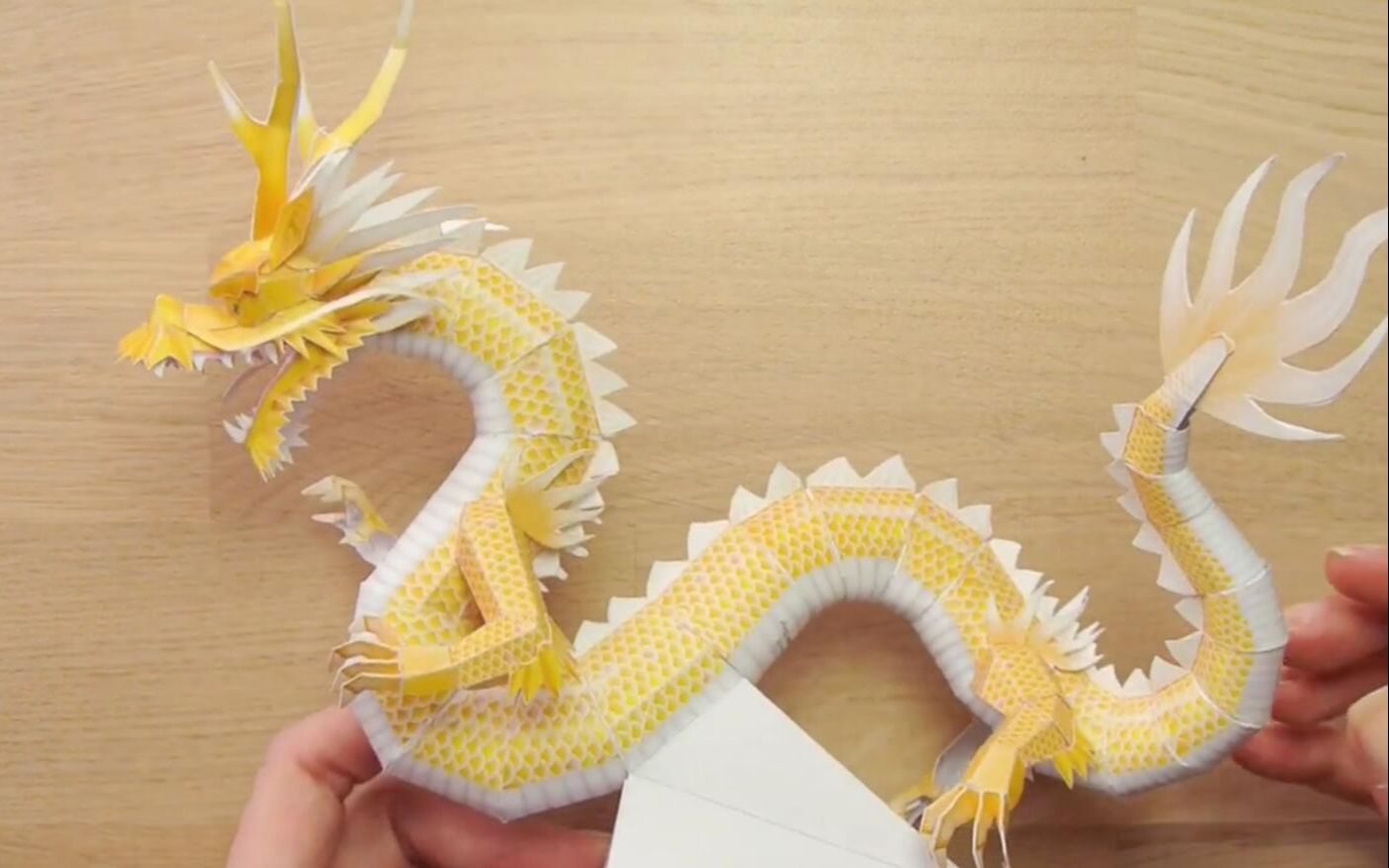 五爪金龙 纸模型制作过程