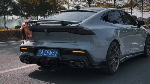 可以不快,但一定要帅Univ 长安univ