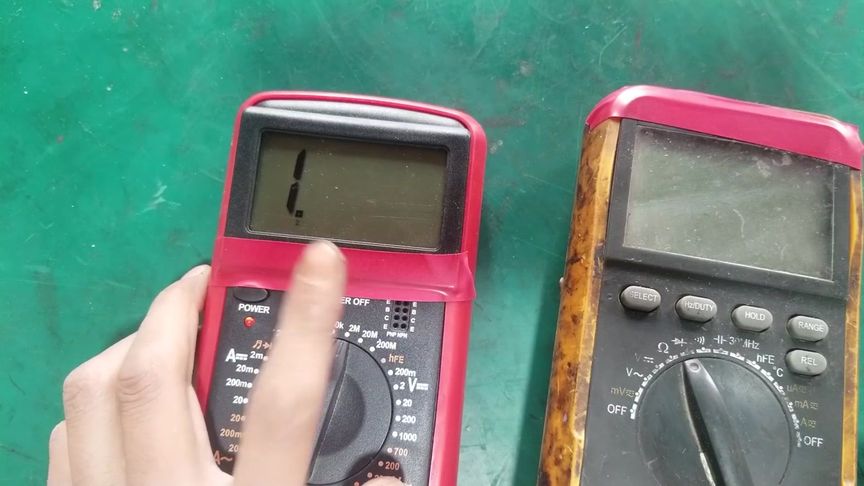 电子爱好者选择什么样的万用表比较好呢 老师傅告诉你