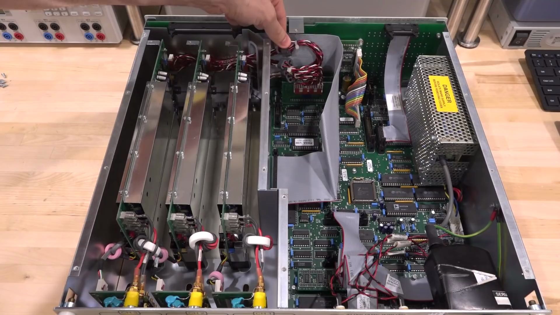 TSP#165-使用Voltech PM3000A三相通用功率分析仪进行的拆解 维修...