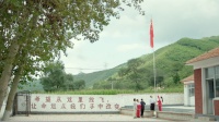 《一个人的升旗仪式》